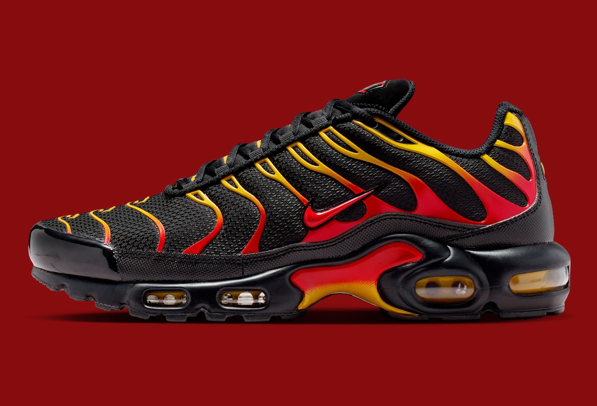 Nike Air Max Plus Black Gold Red DM0032-030