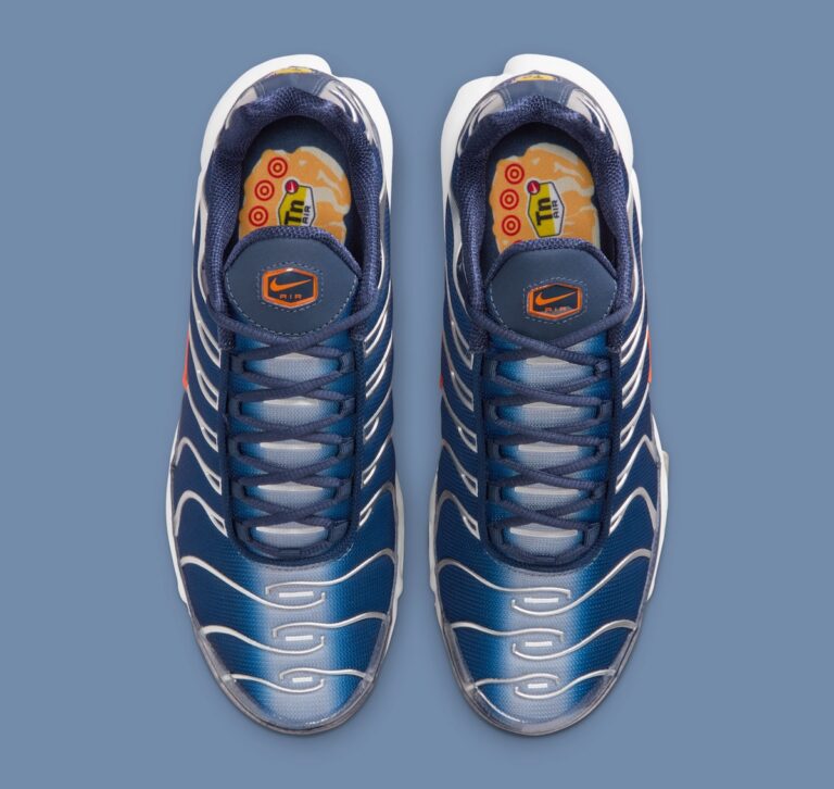 Nike Air Max Plus Midnight Navy Safety Orange IQ0286-410