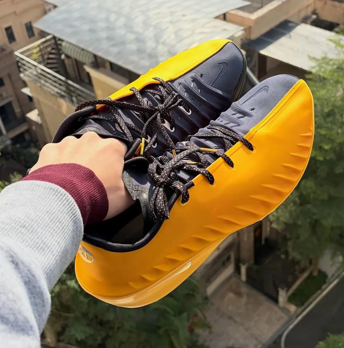 Nike GT Cut 4 Bruce Lee HV9922-700