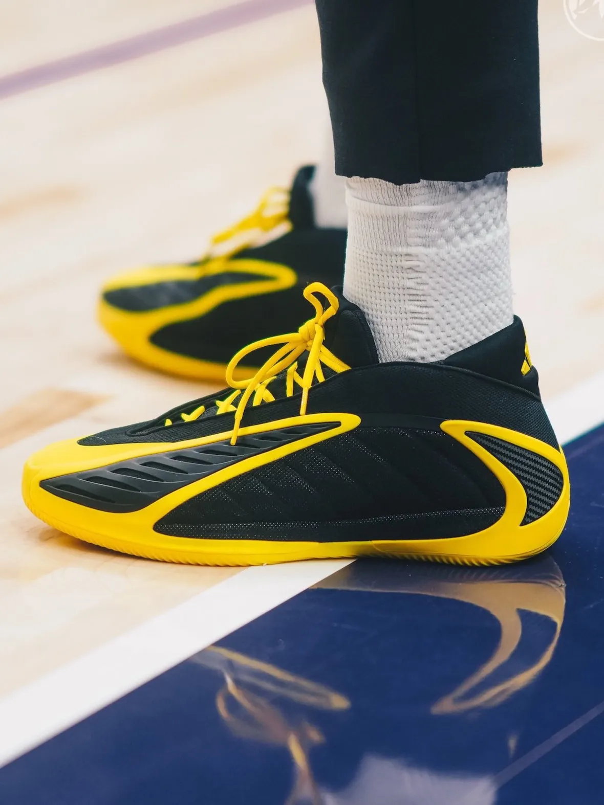 adidas AE 2 Thunder 2026