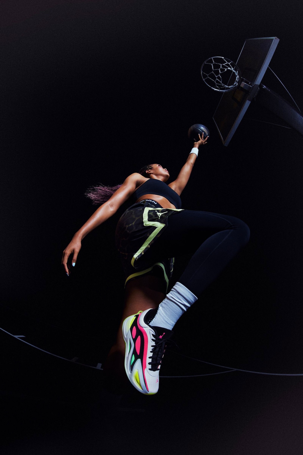 Jordan Heir Series 2 White Light Lucid Green HV4417-101