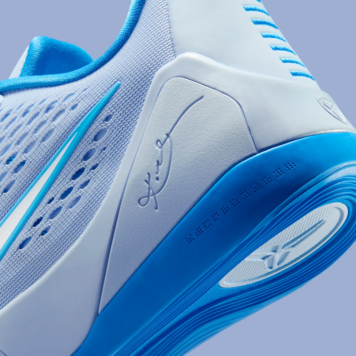 Nike Kobe 9 Elite Low EM Protro Hydrogen Blue IH1401-402
