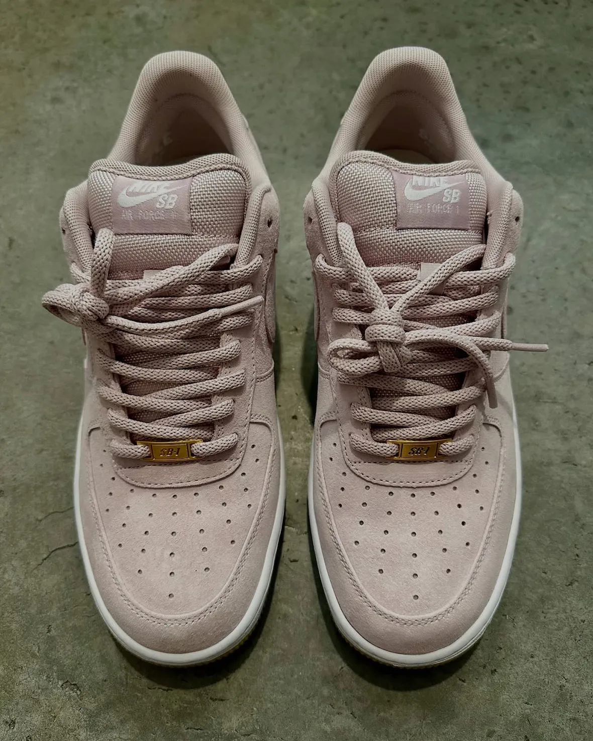 Nike SB Air Force 1 Friends & Family